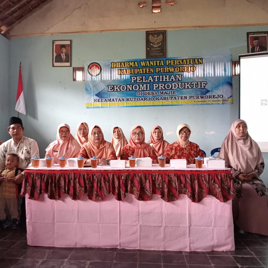 Pelatihan Ekonomi Produktif PKK Desa Majir - Desa Majir